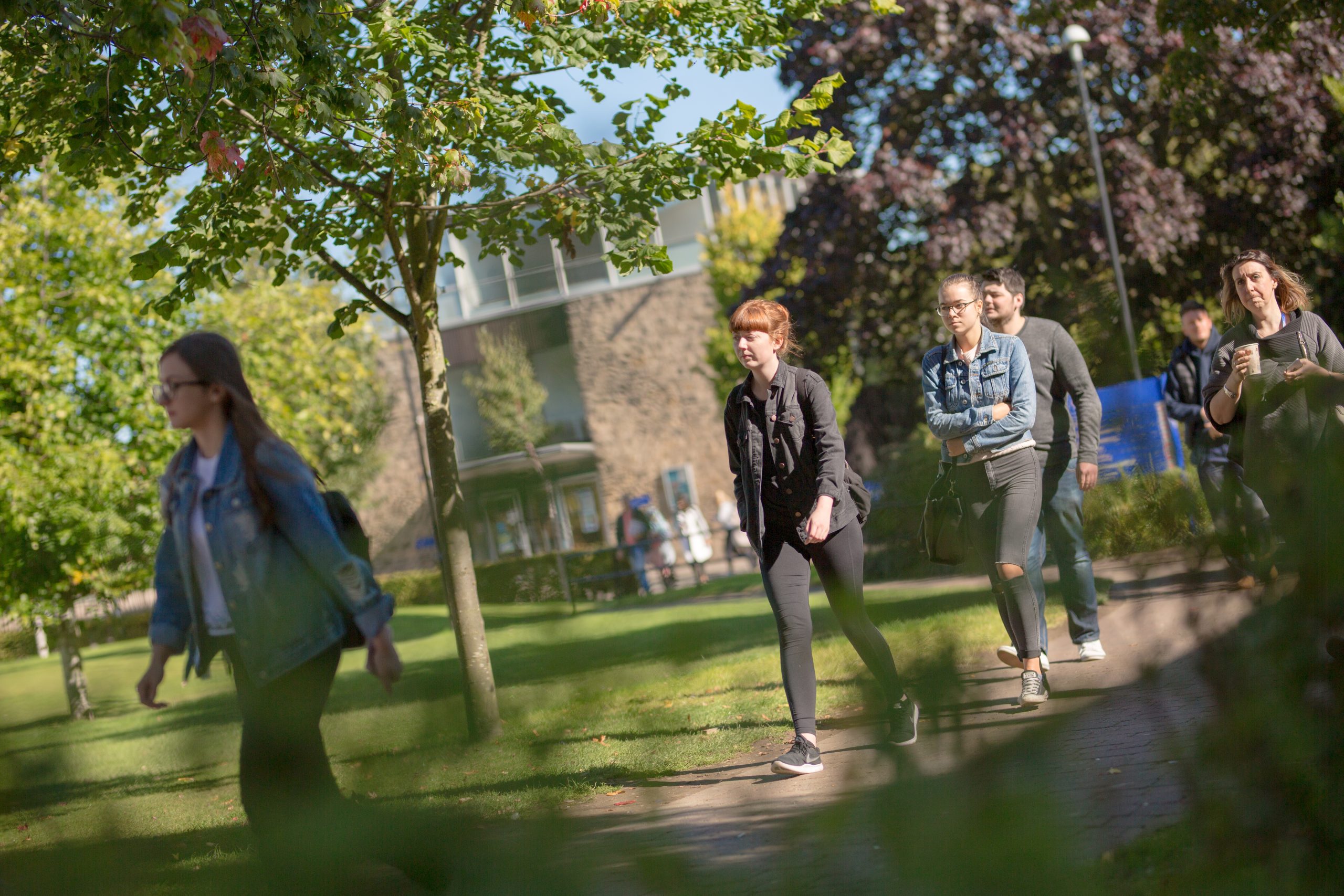 用高考成绩申请邓迪大学-本科士留学申请条件与入学要求 | 英国邓迪大学官网